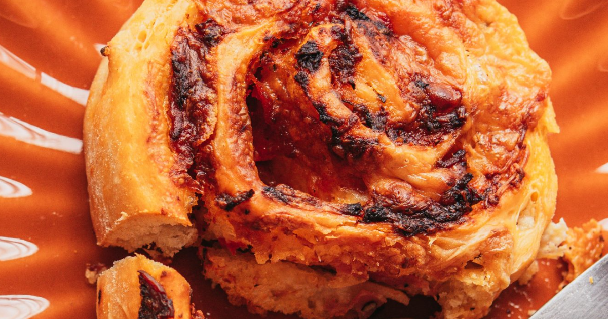 Pizza Roll With Sausage and Cheese - Eighty Recipes